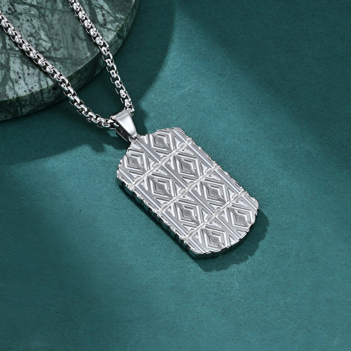 Collier homme avec pendentif dog tag géométrique, maille vénitienne, s