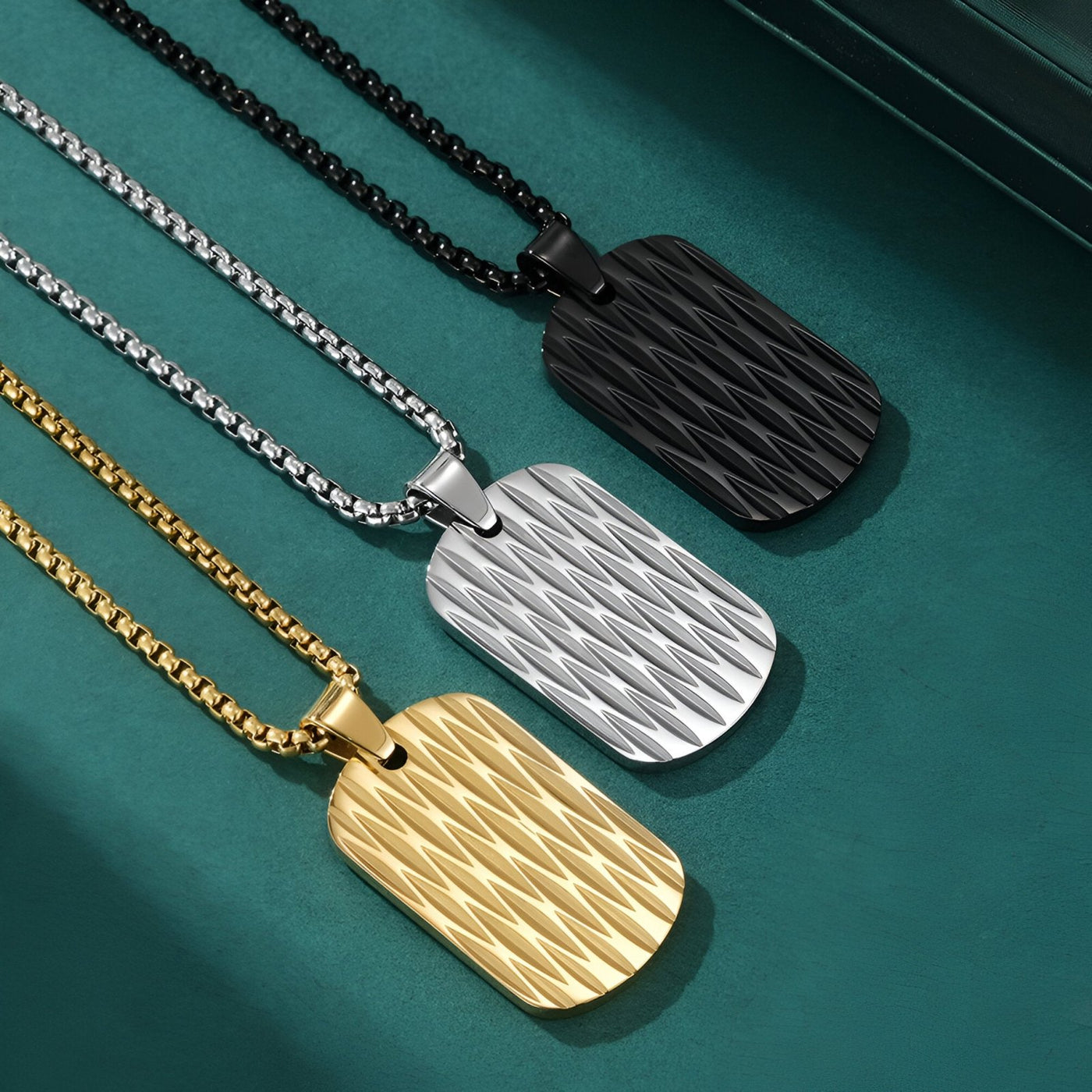 Collier plaque militaire texturée en acier inoxydable